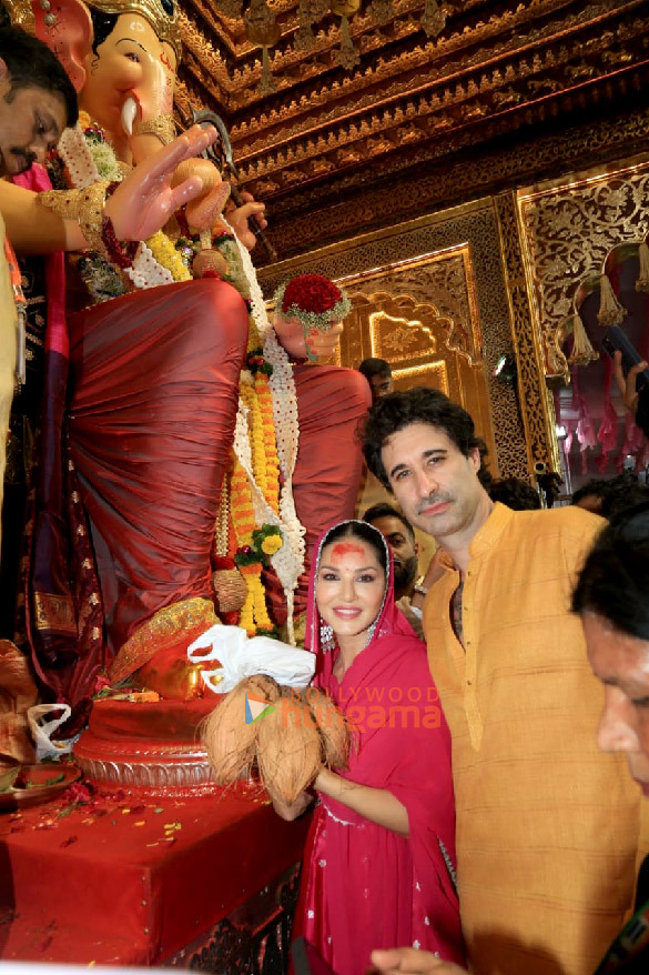 Photos Varun Dhawan, Atlee Kumar, Murad Khetani and others snapped at ...