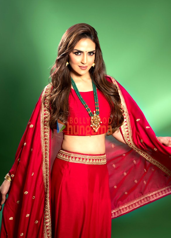 Esha Deol Photos, Images, HD Wallpapers, Esha Deol HD Images, Photos ...