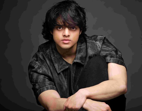 Abeer Khan, Filmography, Movies, Abeer Khan News, Videos, Songs, Images, Box Office, Trailers ...