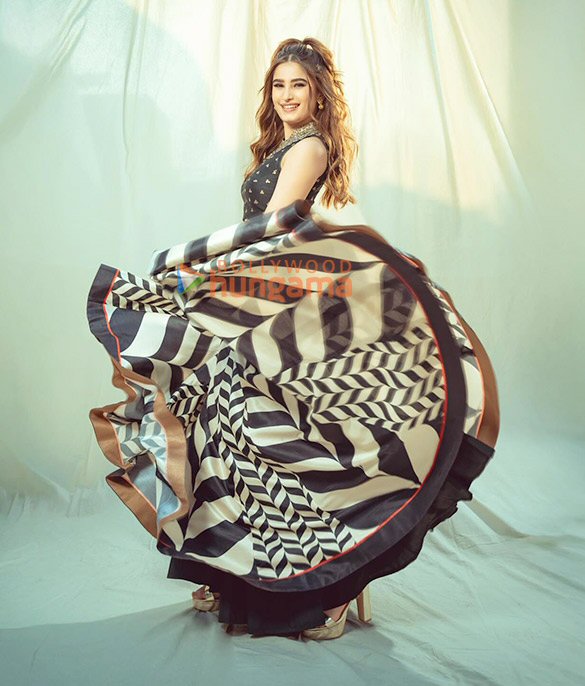 Rasha Thadani Photos, Images, HD Wallpapers, Rasha Thadani HD Images ...