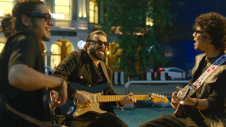 Metro…In Dino: Zamaana Lage (Song) | Anurag Basu | Pritam | Arijit ...