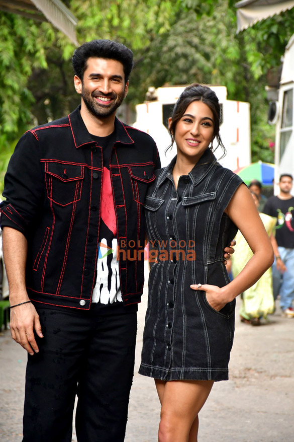 Photos Aditya Roy Kapur and Sara Ali Khan snapped promoting their film Metro… In Dino (2 ...