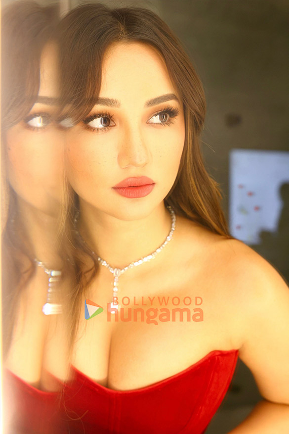 Aakanksha Sharma Photos, Images, HD Wallpapers, Aakanksha Sharma HD Images, Photos - Bollywood ...