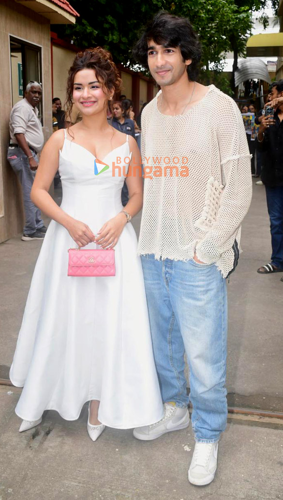 Photos: Shantanu Maheshwari and Avneet Kaur spotted at Lala Lajpat Rai College promoting ‘Bade ...