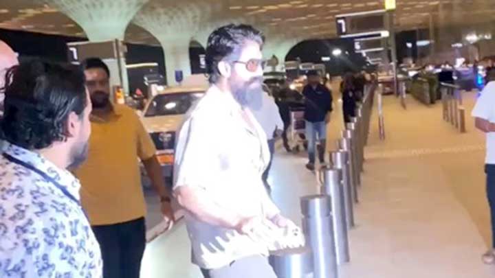 Yash's dashing airport look - Bollywood Hungama