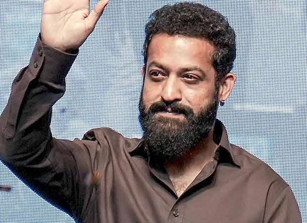 Jr NTR loses cool at Bengaluru event as cheering crowd refuses to stay ...