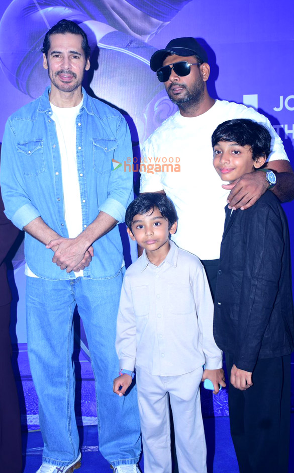 Photos Dino Morea, Manjari Fadnnis and others grace the Tapout Fitness ...