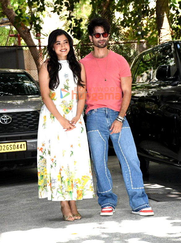 Photos Kriti Sanon, Shahid Kapoor and Rashmika Mandanna snapped ...