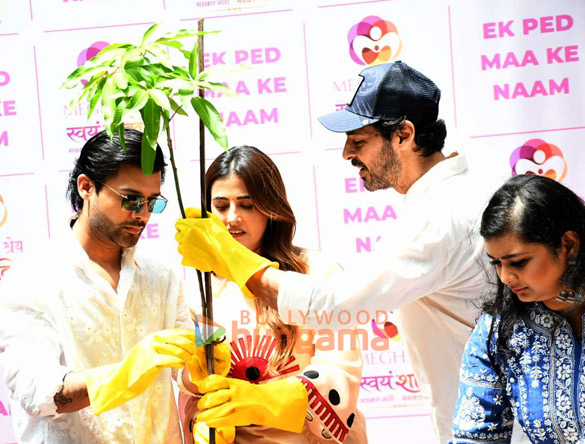 Photos Nupur Sanon, Stebin Ben and Dino Morea snapped at a ...