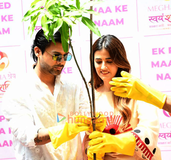 Photos Nupur Sanon, Stebin Ben and Dino Morea snapped at a ...
