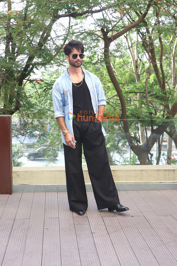 Photos Shahid Kapoor, Kriti Sanon and Rashmika Mandanna snapped ...