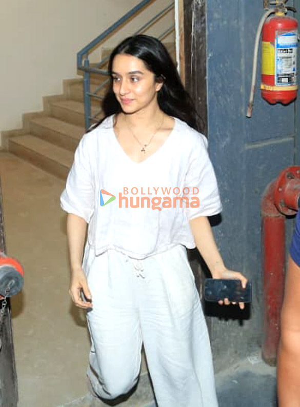 Photos Shraddha Kapoor snapped in Bandra (2) | Shraddha Kapoor Images ...